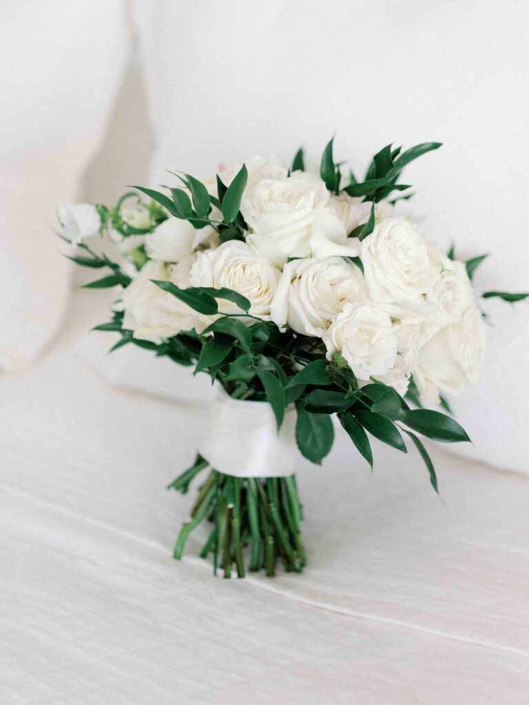A September Saybrook Point Resort wedding - emilymccoll.com